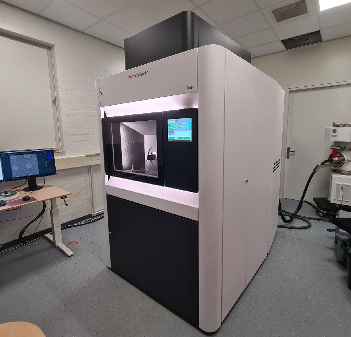 TEM :: Electron Microscopy Center